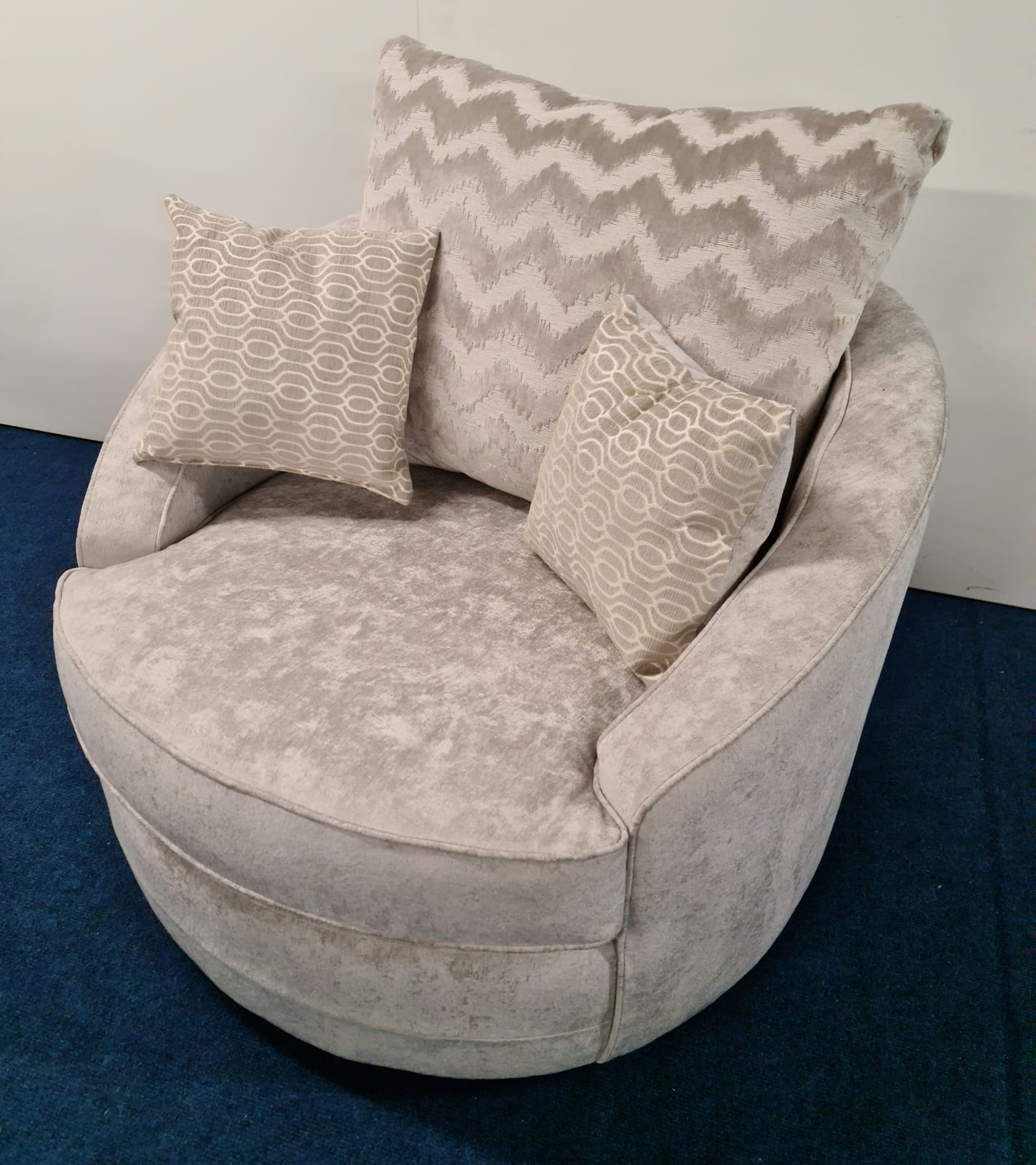 Glenkeen Furnishings. Izzy by Lebus Twister Chair