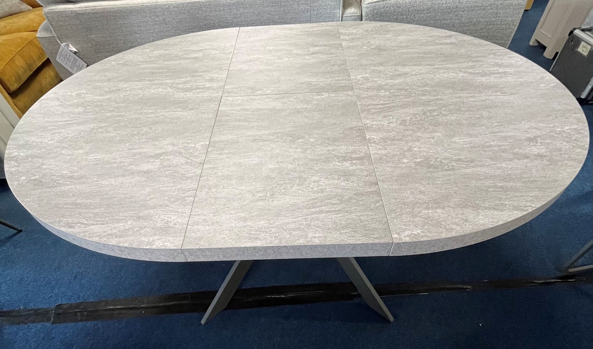 Glenkeen Furnishings. Rimini 30 Round Ext Table